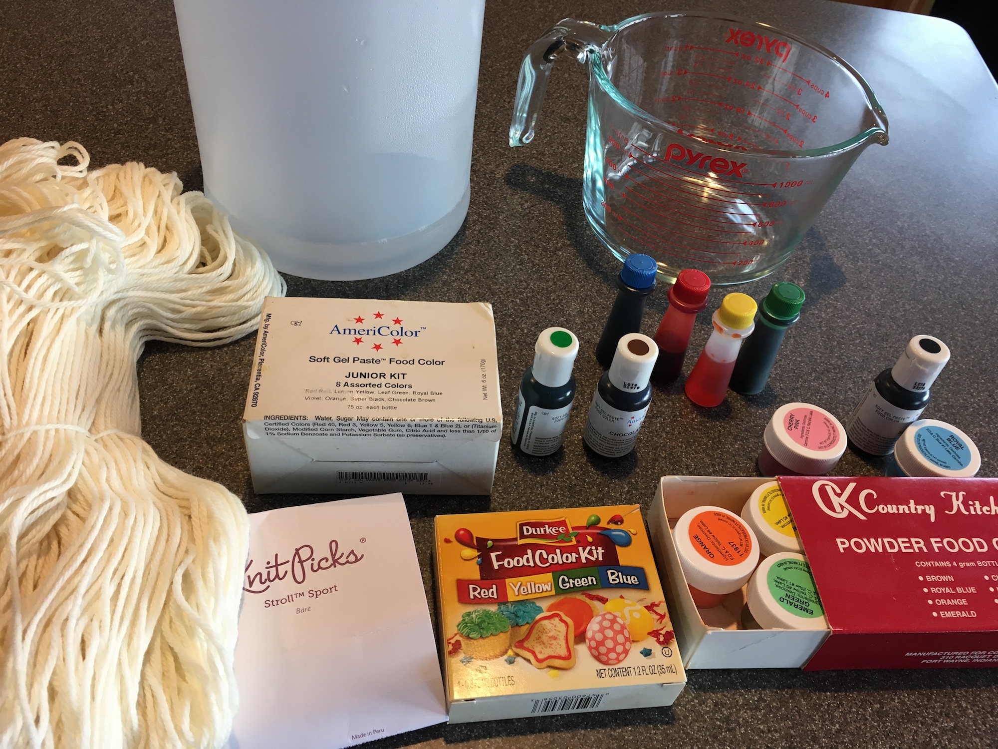 Dye yarn with food coloring: a fun and easy fiber experiment – gage ...